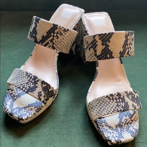 B.P. | Shoes | Bp Snake Print Platform Heel Sz | Poshmark